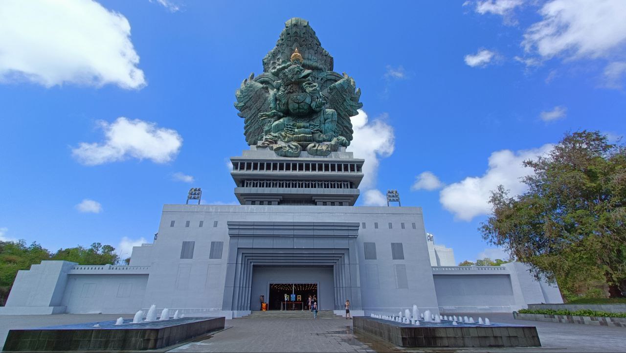 Inilah Keunggulan Berwisata di Patung GWK Bali - Bali Ayu