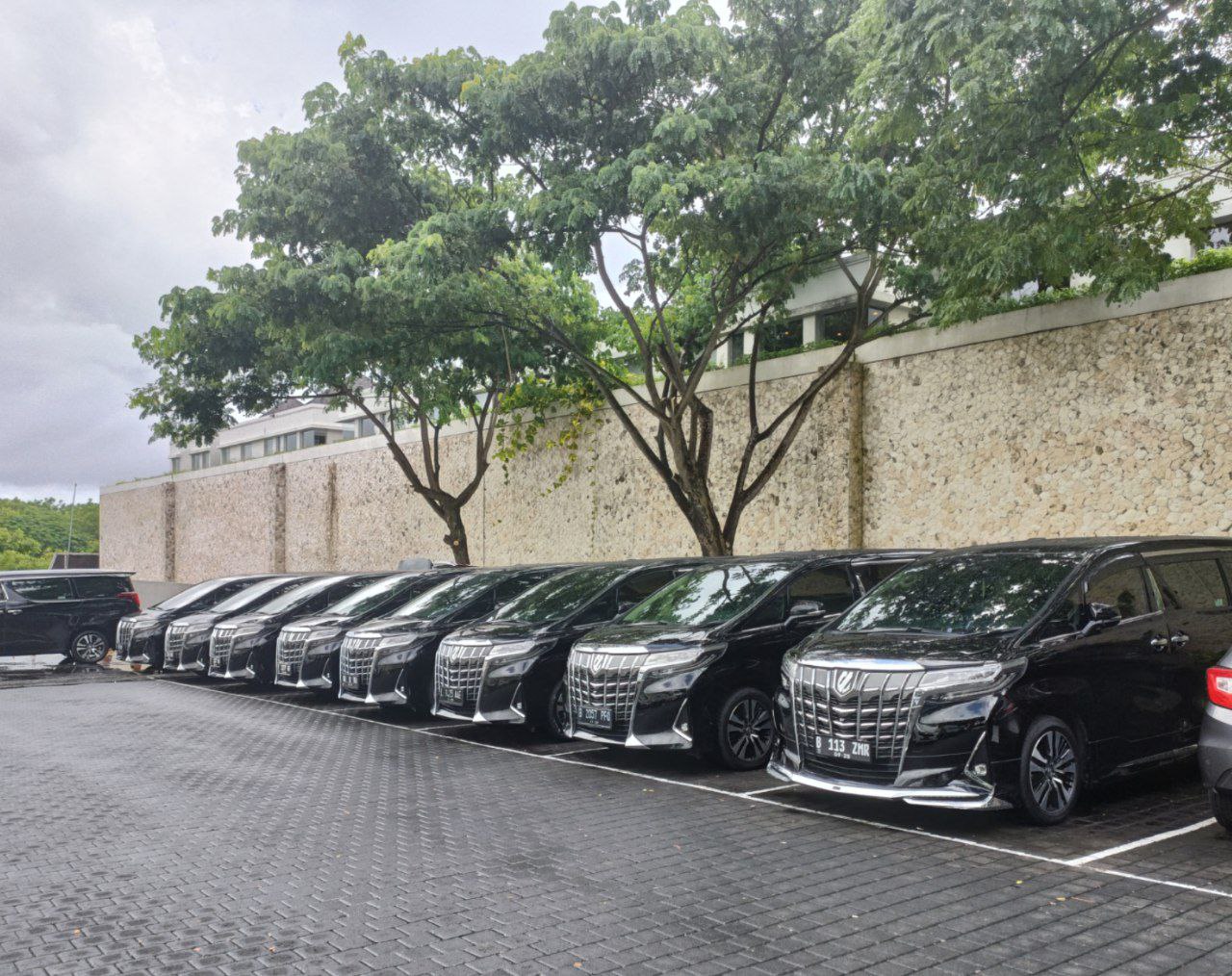 Sewa Mobil Bali Dengan Supir Yang Terpercaya - Bali Ayu